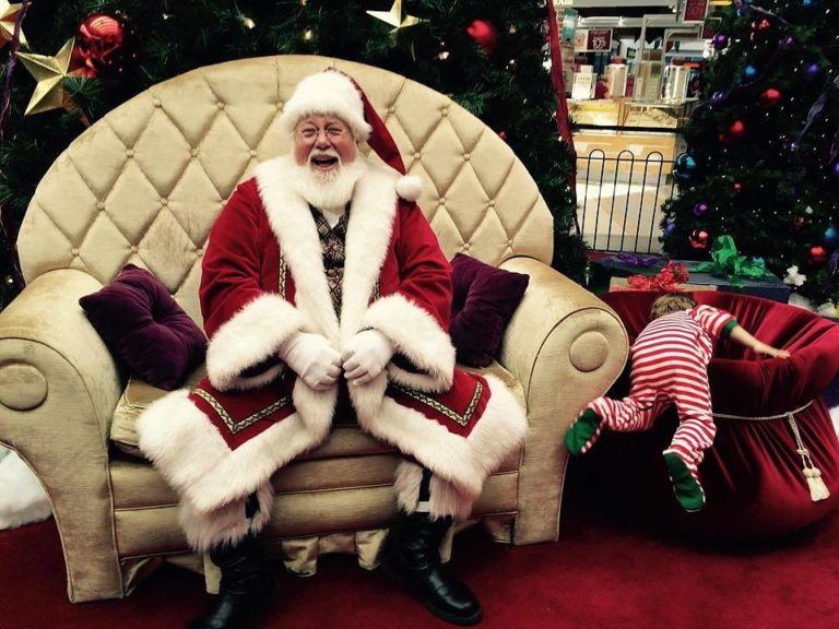 11 Funny Santa Photos – Baby Gizmo