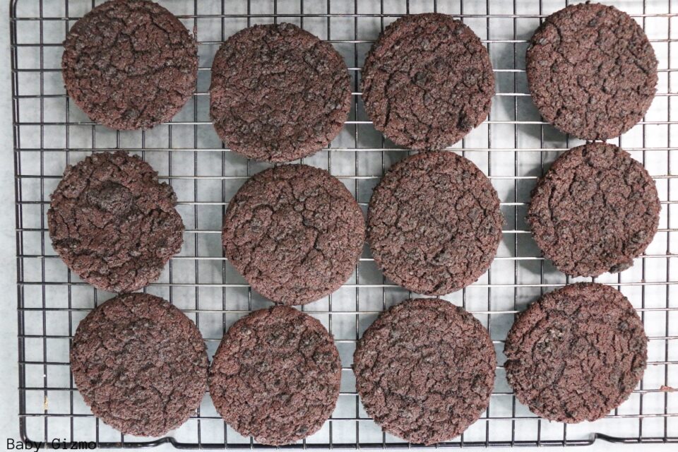 Crumbl Oreo Mallow Sandwich Cookies Copycat Recipe – Baby Gizmo